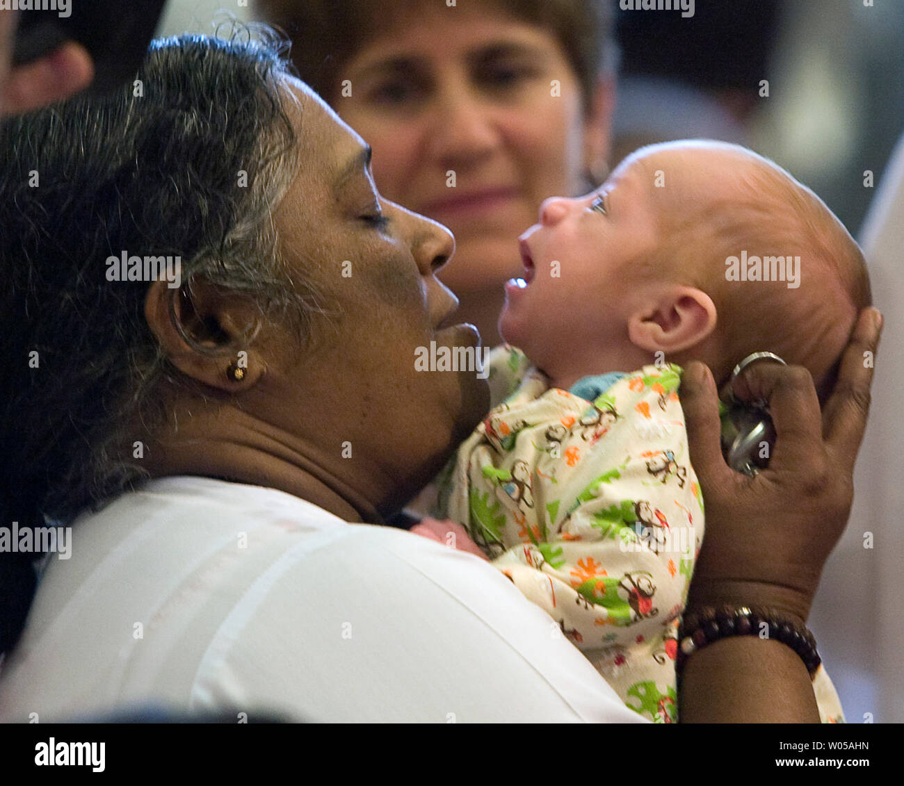 Amritanandamayi hi-res stock photography and images - Alamy