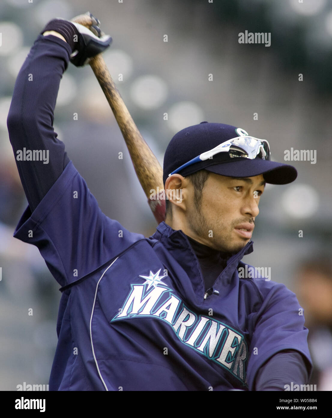 Isao suzuki hi-res stock photography and images - Alamy