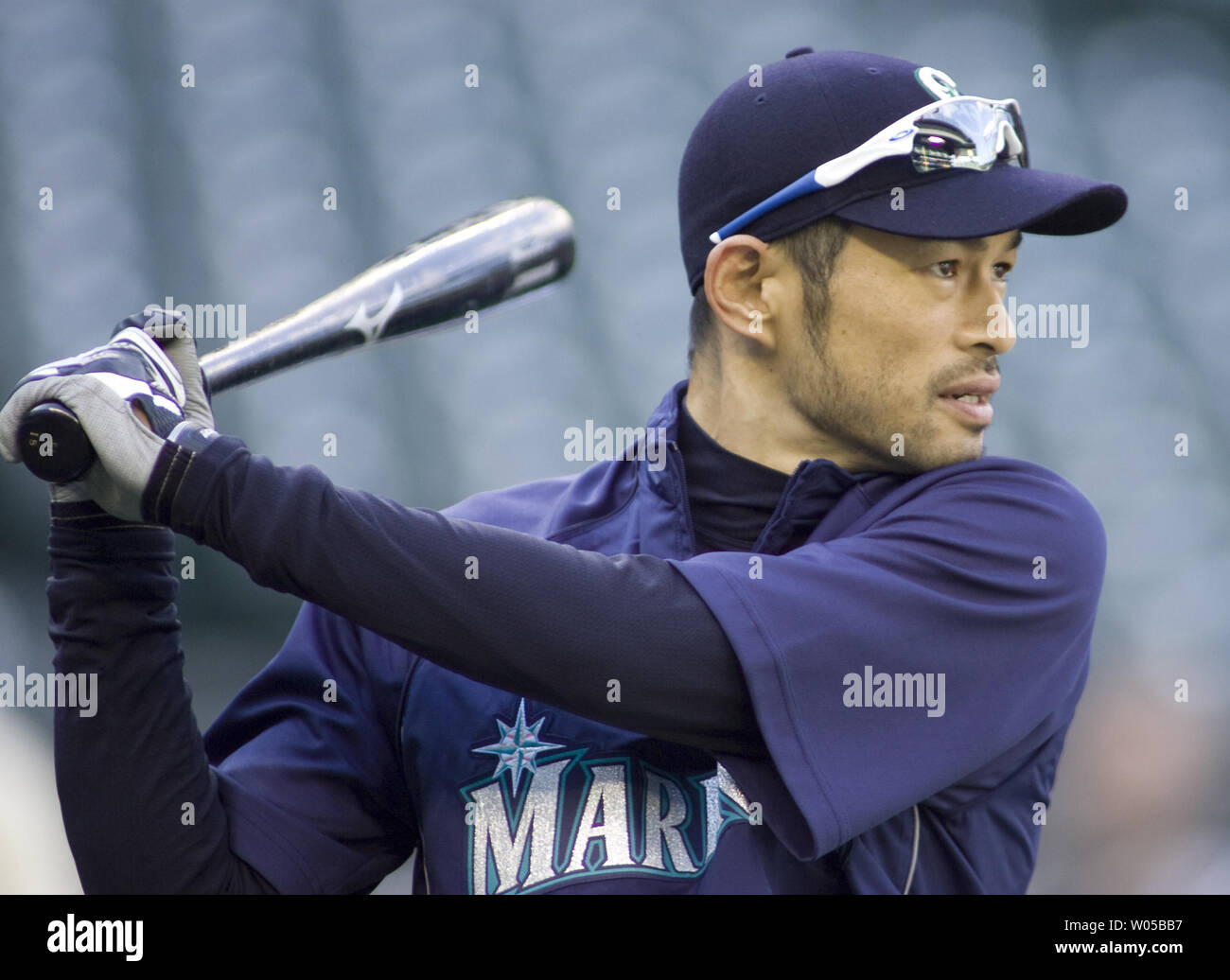 Isao suzuki hi-res stock photography and images - Alamy