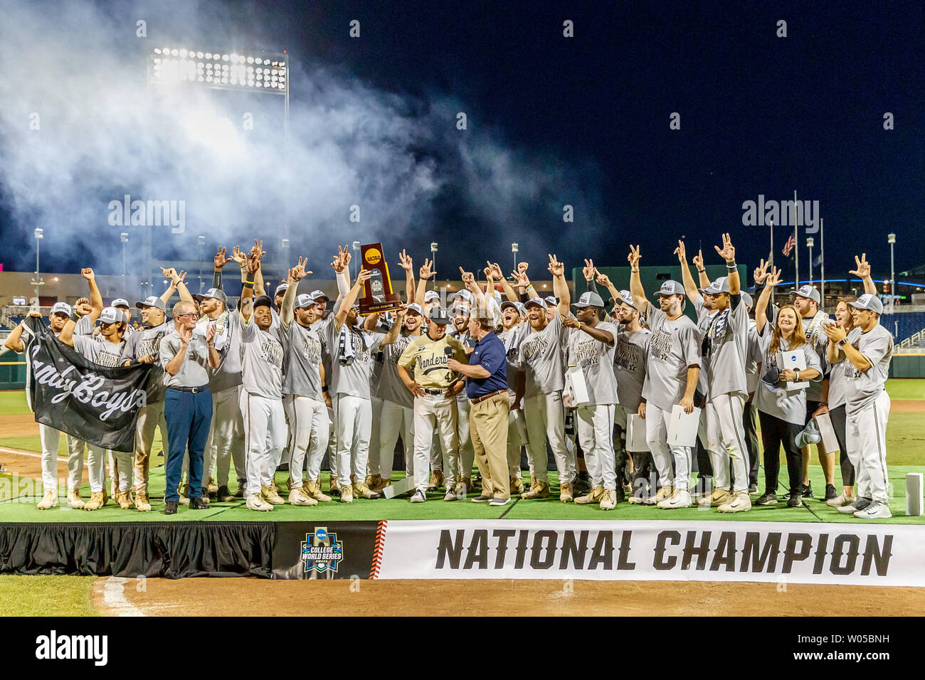 College world series trophy hi-res stock photography and images - Alamy