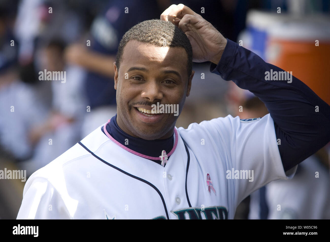 Ken griffey jr batting s hi-res stock photography and images - Alamy