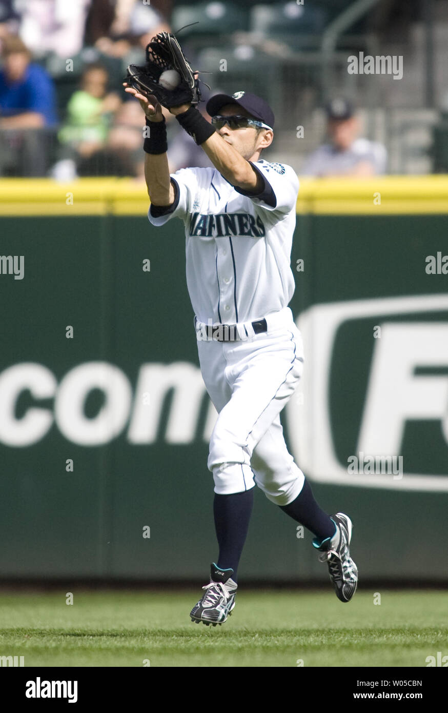 Ichiro Suzuki Catch