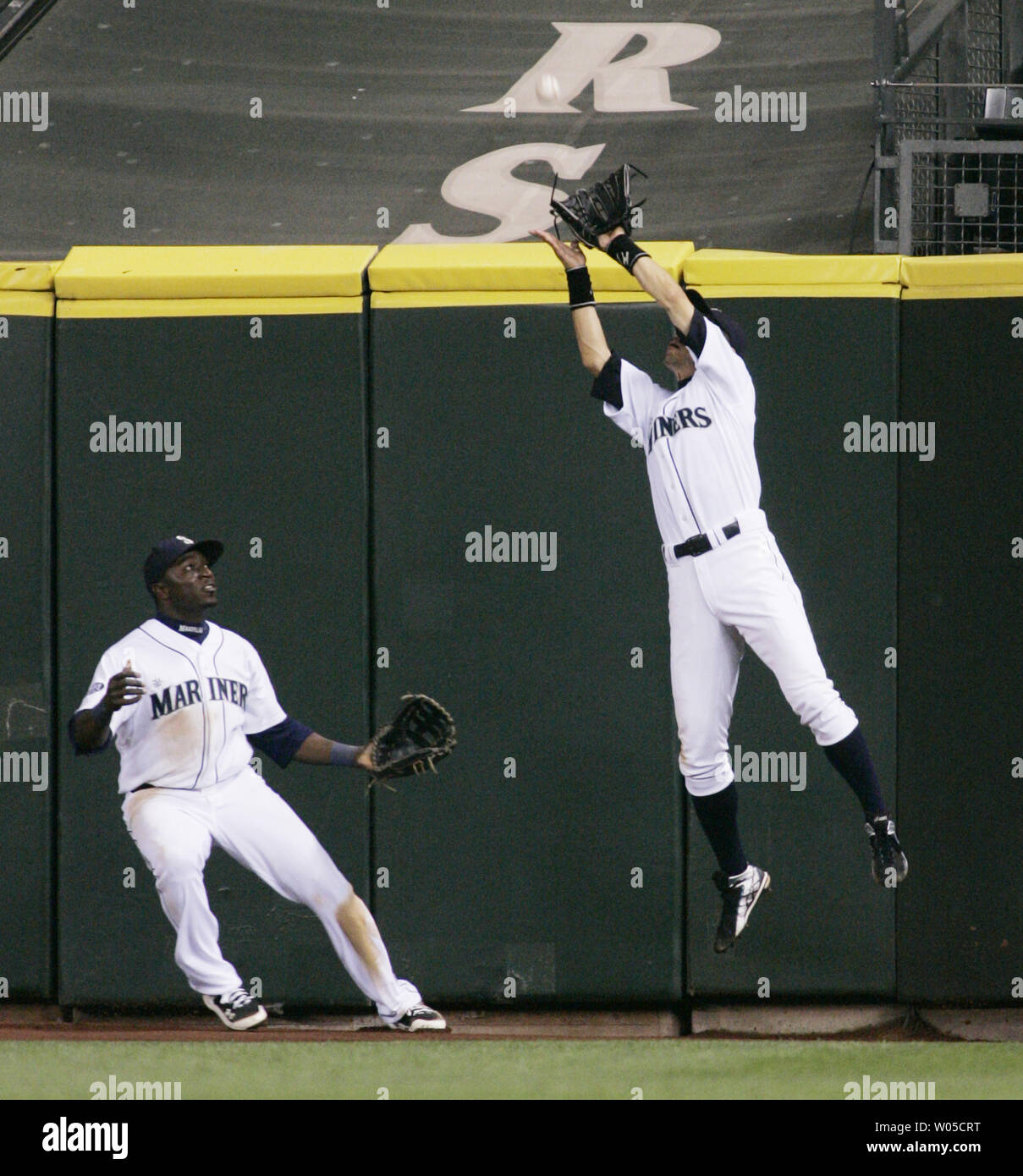 Ichiro Suzuki Catch