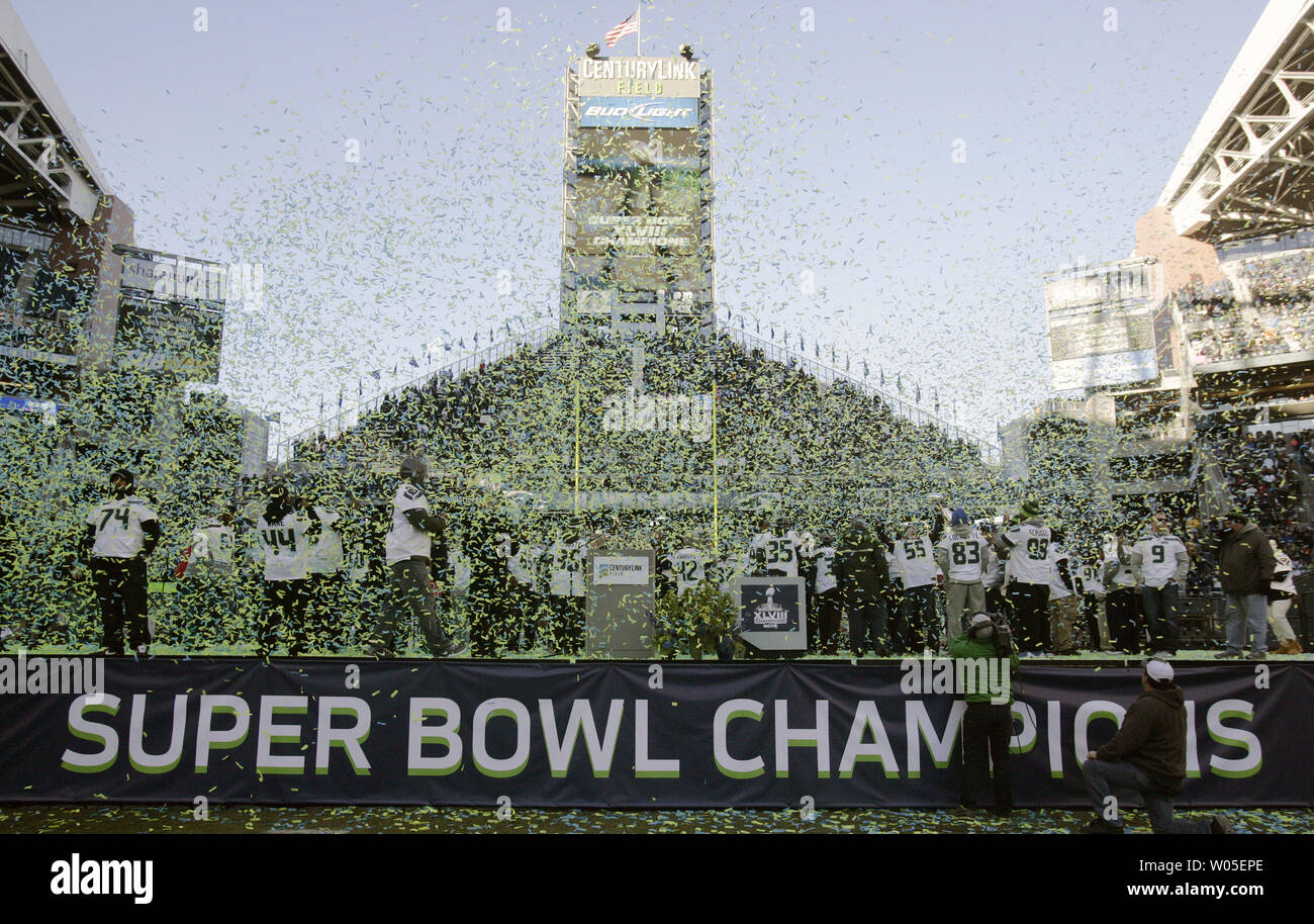 Sports celebration with confetti hi-res stock photography and images ...