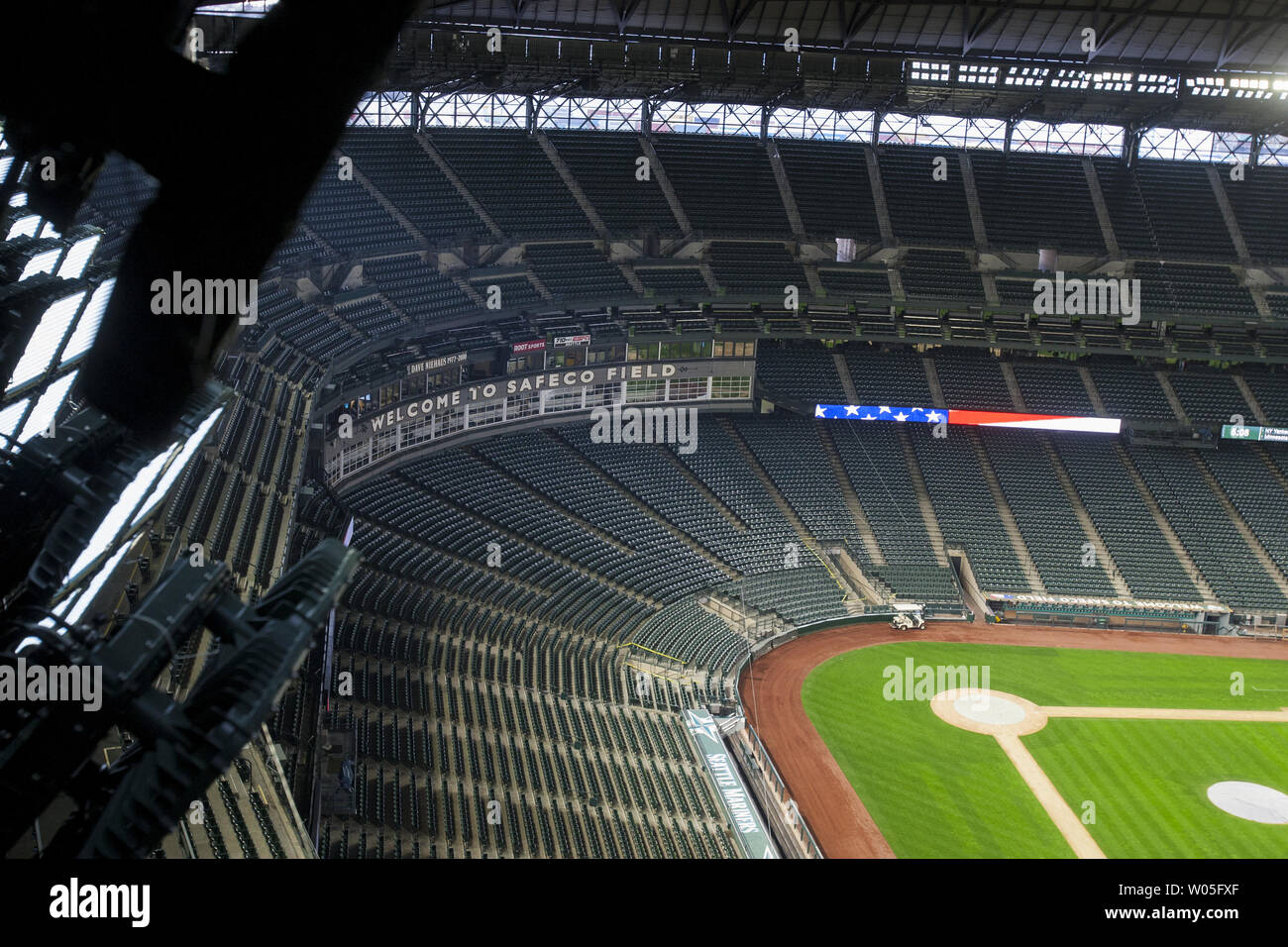 Metal halide lighting hi-res stock photography and images - Alamy