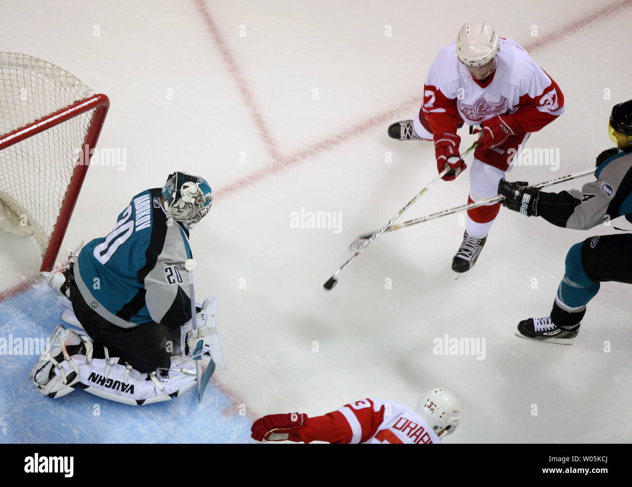 Matt carle hi-res stock photography and images - Alamy