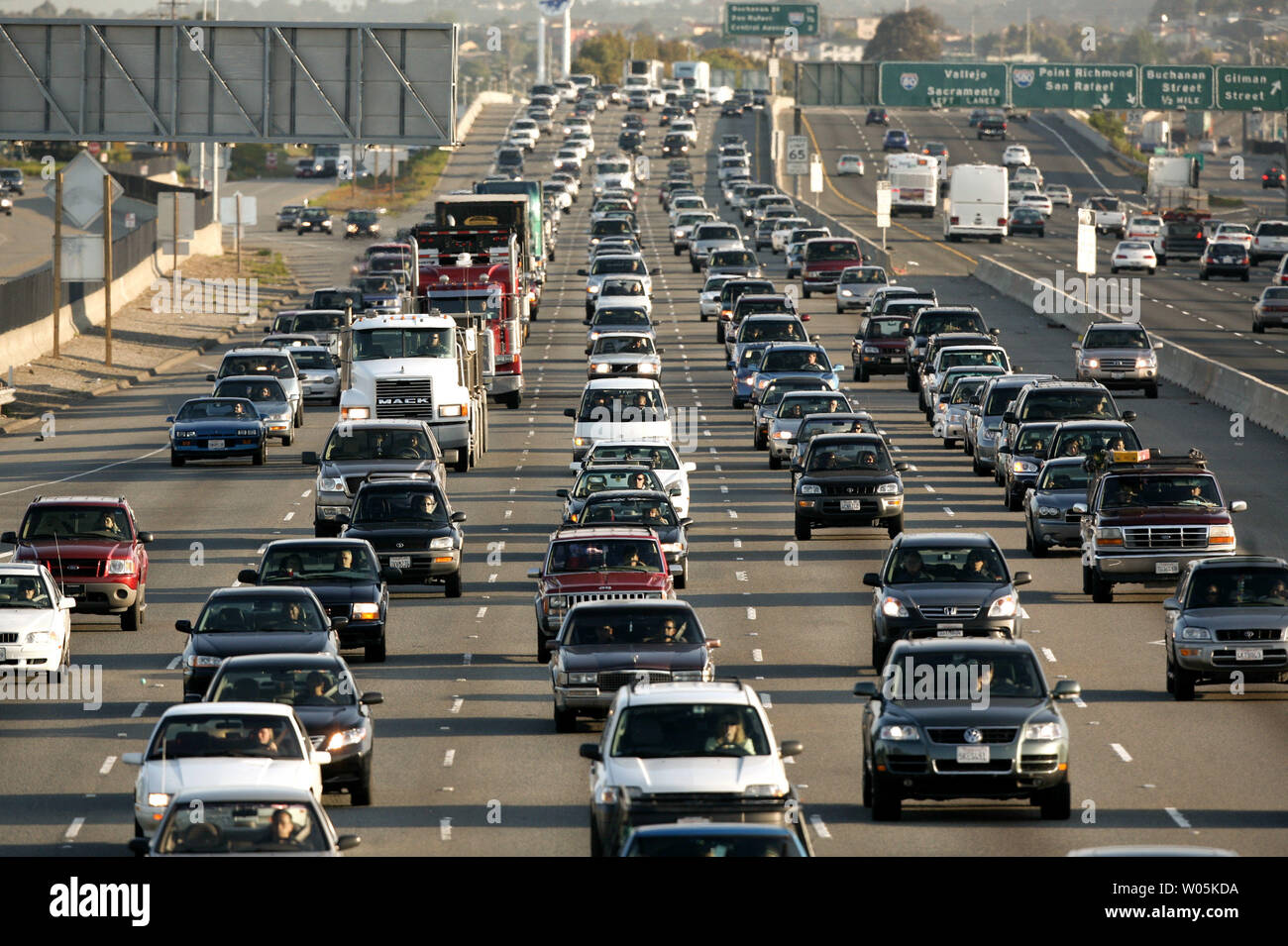 West highway collapse hi-res stock photography and images - Alamy