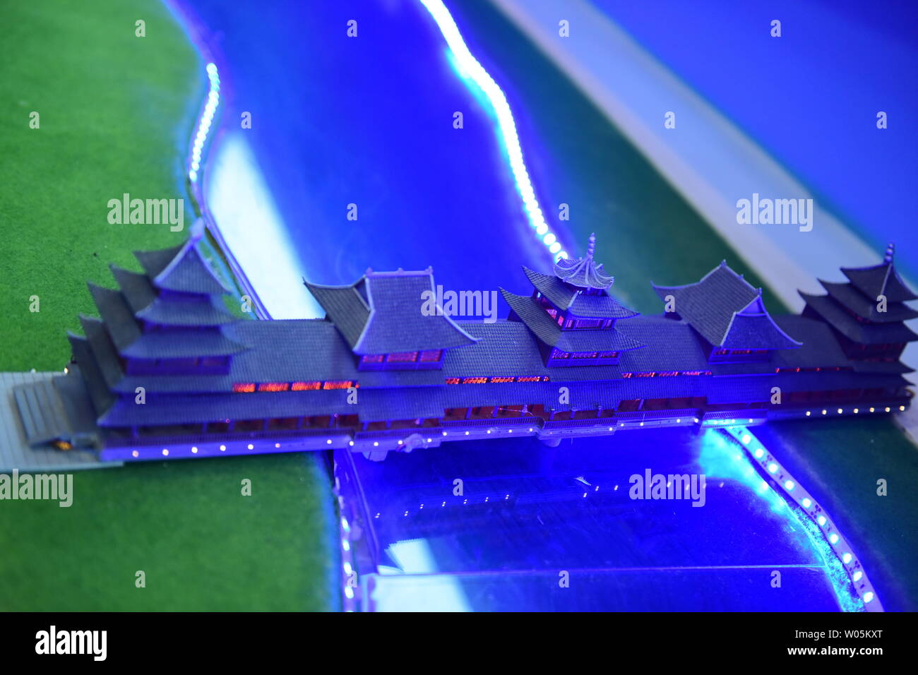 Architectural model bridge hi-res stock photography and images - Alamy