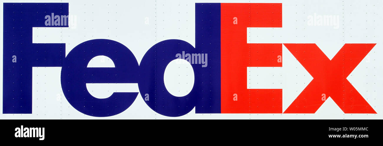 Federal Express Logo High Resolution Stock Photography and Images - Alamy