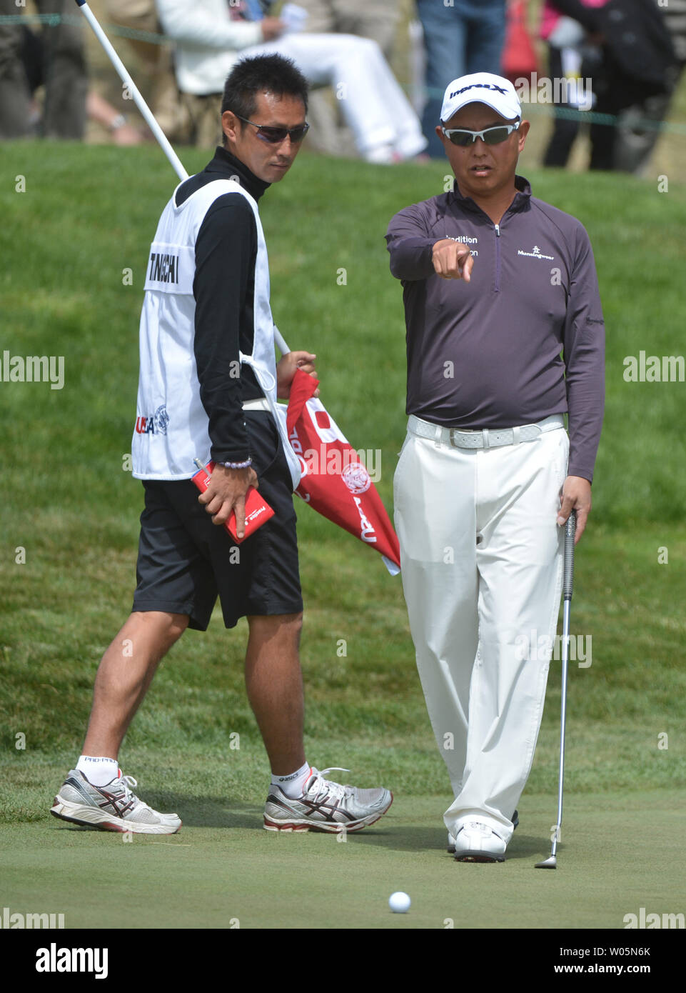 Putt 8th hole hi-res stock photography and images - Alamy