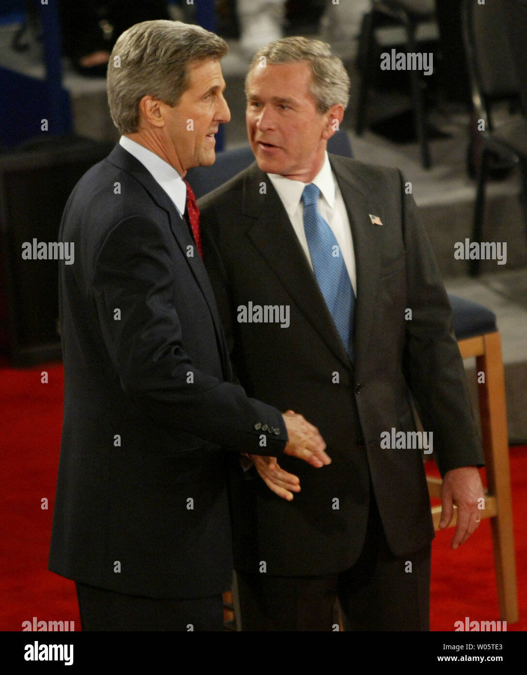 President George W. Bush greets Sen. John Kerry at the beginning of ...