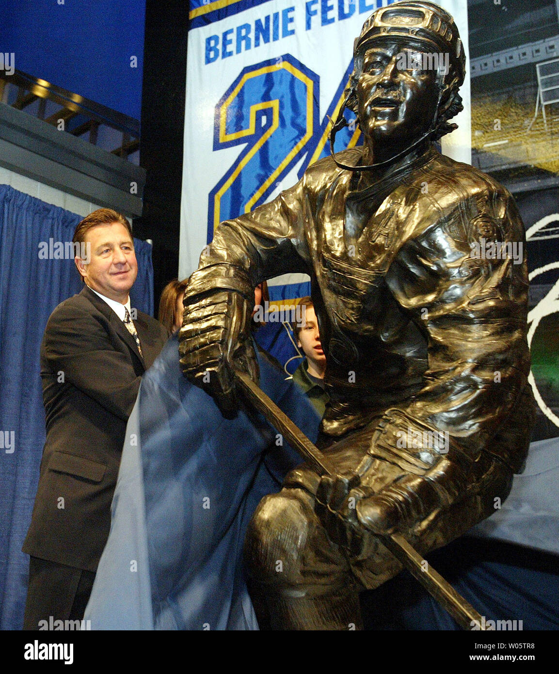 Former St. Louis Blues' center and Hockey Hall of Famer Bernie Federko ...