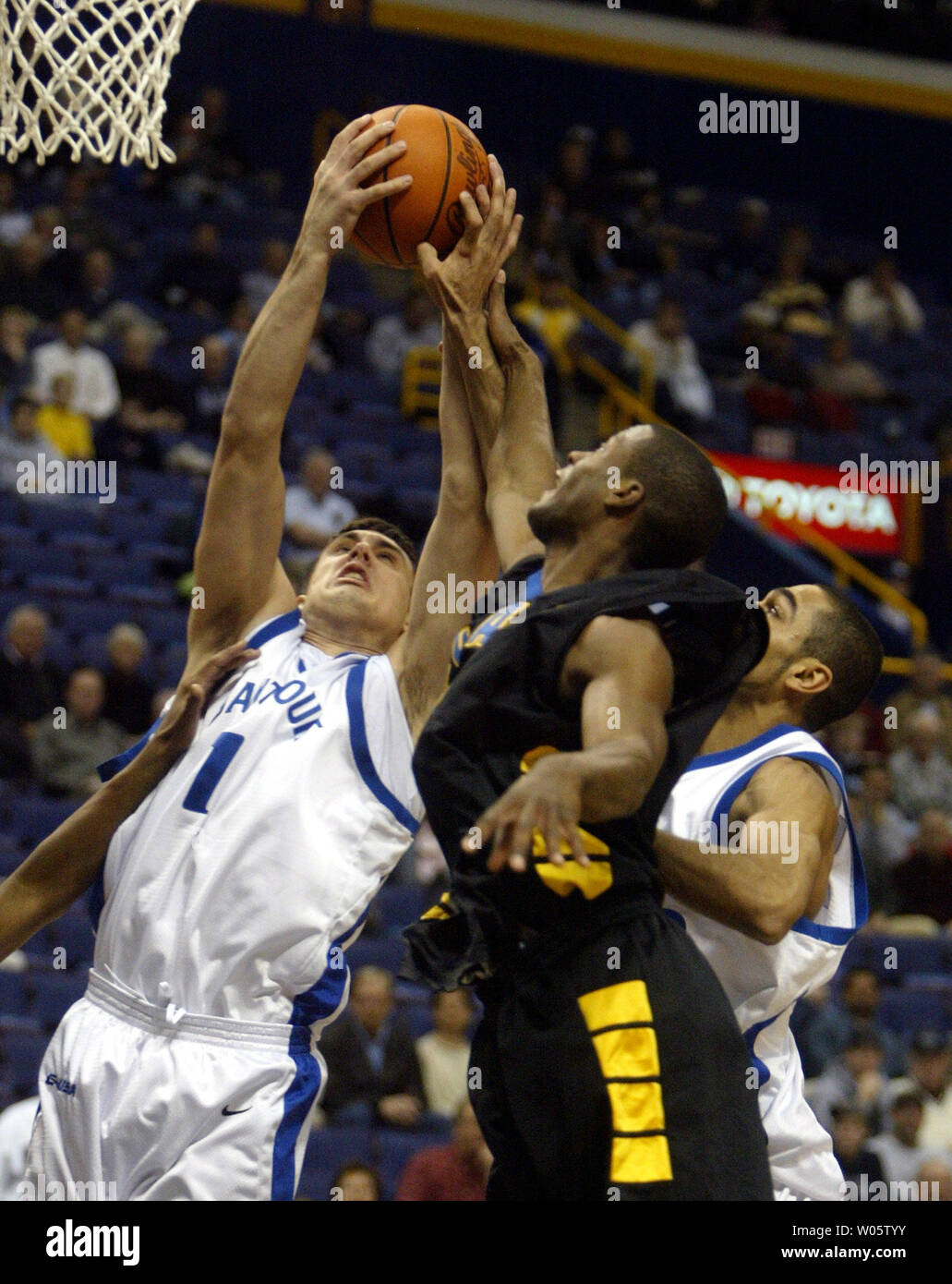 1 november 2003 hi-res stock photography and images - Alamy