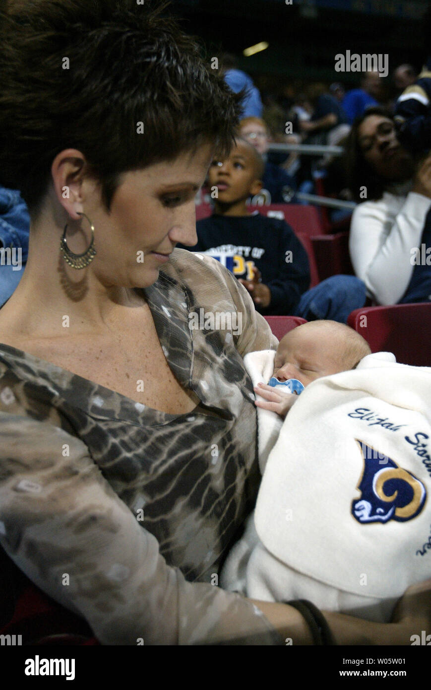 Brenda Warner, wife of St. Louis Rams' quarterback Kurt Warner, watches ...