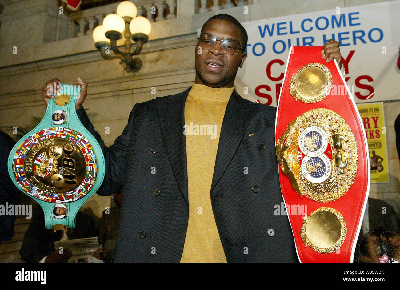 Boxing belts hi-res stock photography and images - Alamy