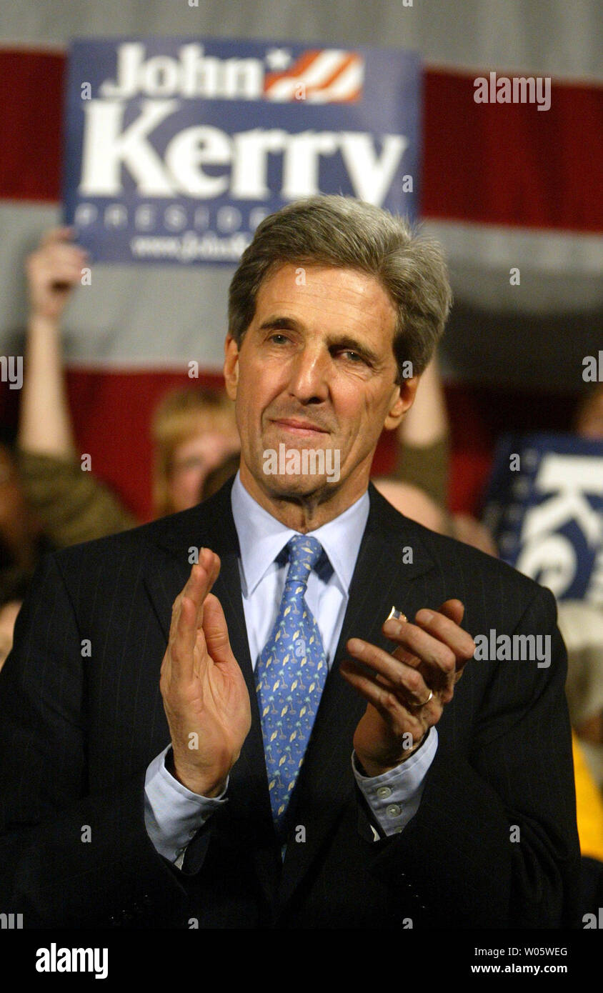 Presidential approval hi-res stock photography and images - Alamy