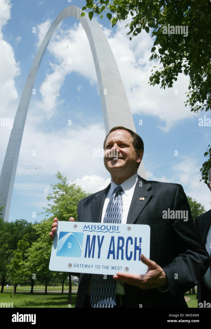 In the shadow of the Gateway Arch, St. Louis Mayor Francis Slay proudly ...