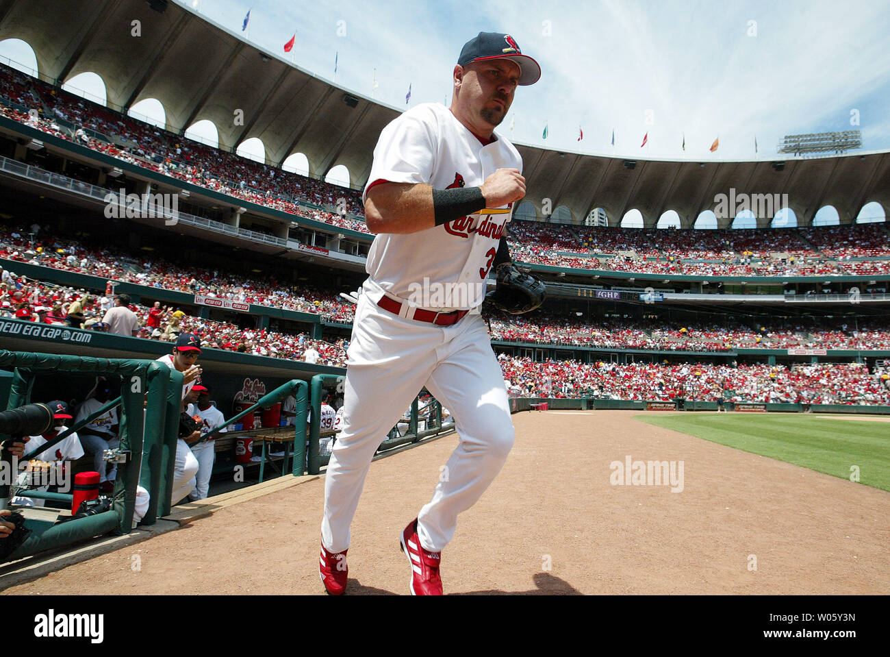 Larry walker 2004 hi-res stock photography and images - Alamy