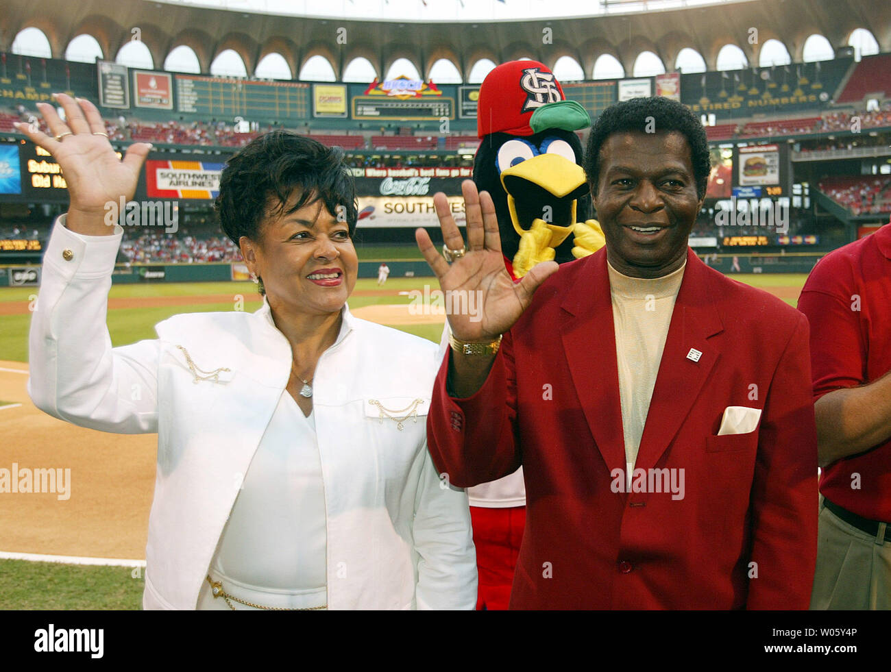 Former St. Louis Cardinals great and Baseball Hall of Famer Lou Brock ...