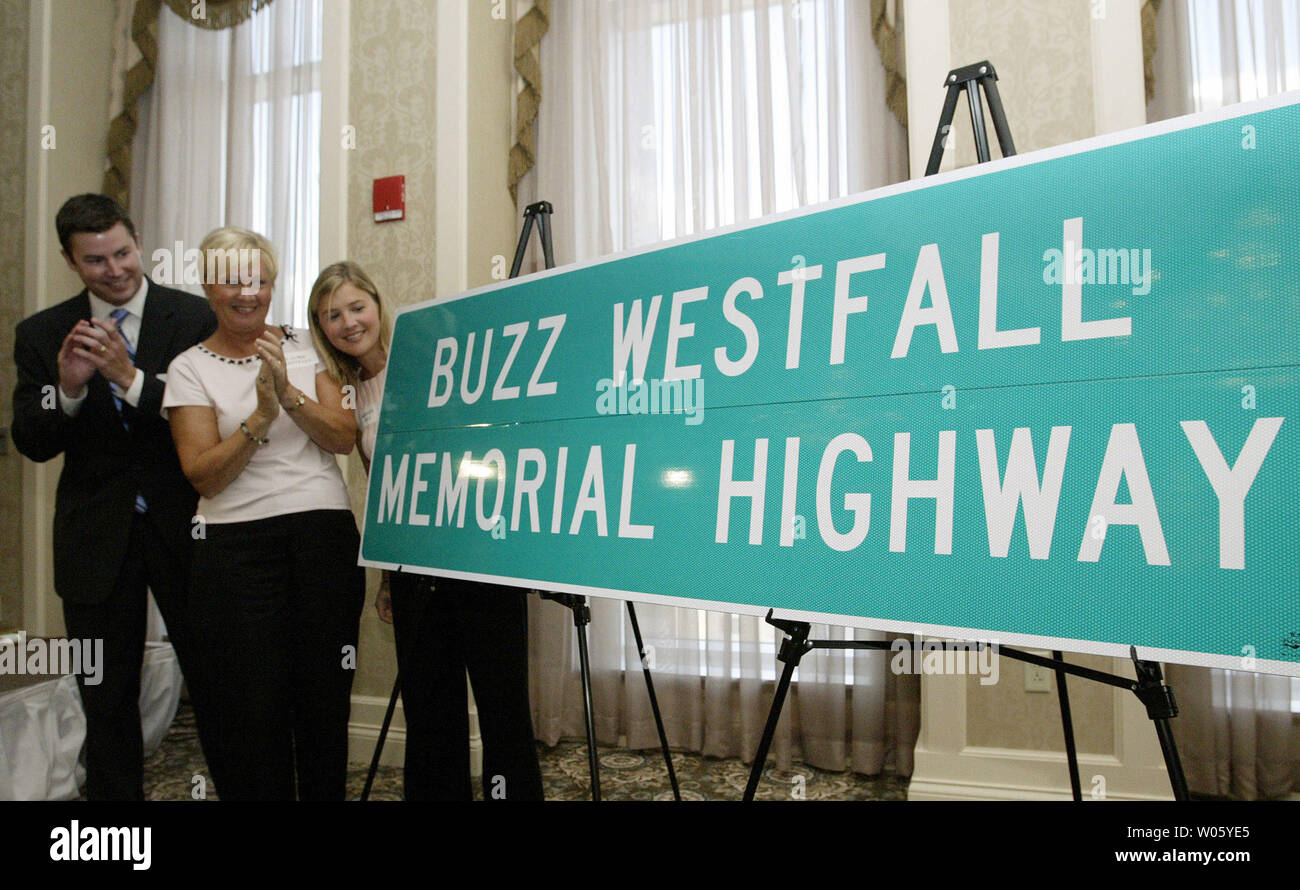 Laurie Westfall (C) widow of former St. Louis County Supervisor Buzz ...