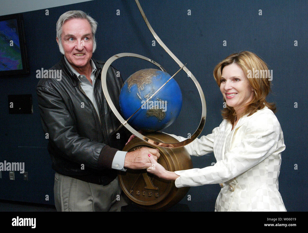 Ansari x prize hi-res stock photography and images - Alamy