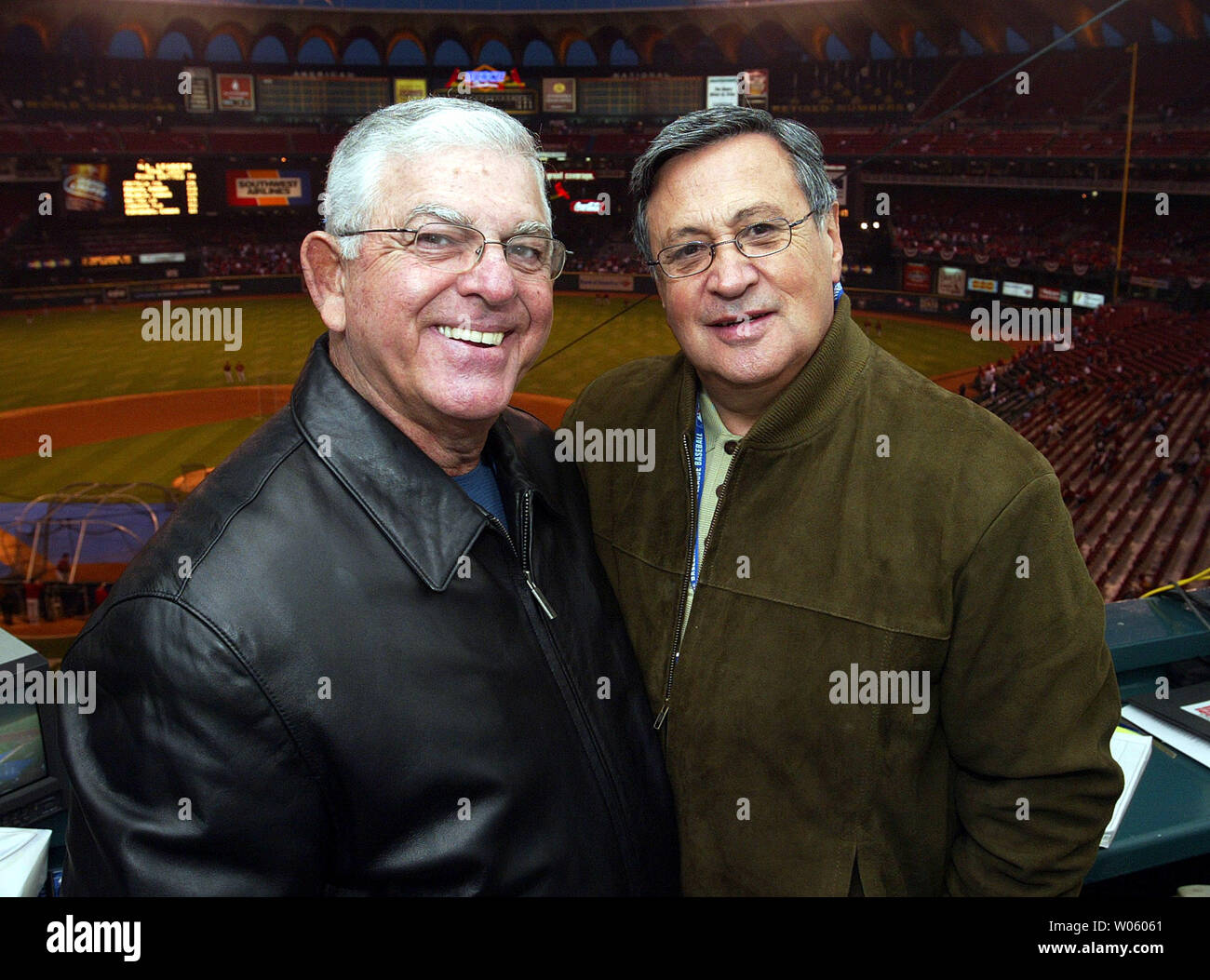 Former player, manager and coach Cookie Rojas (L) joins Hall of Famer ...