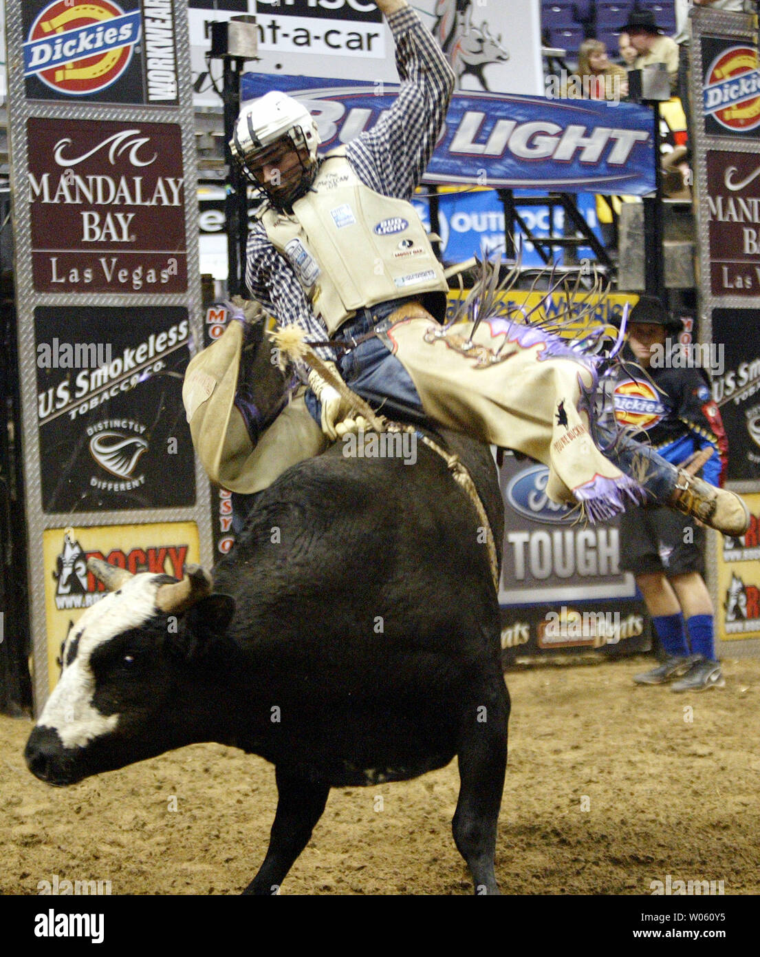 Spin on bull hi-res stock photography and images - Alamy