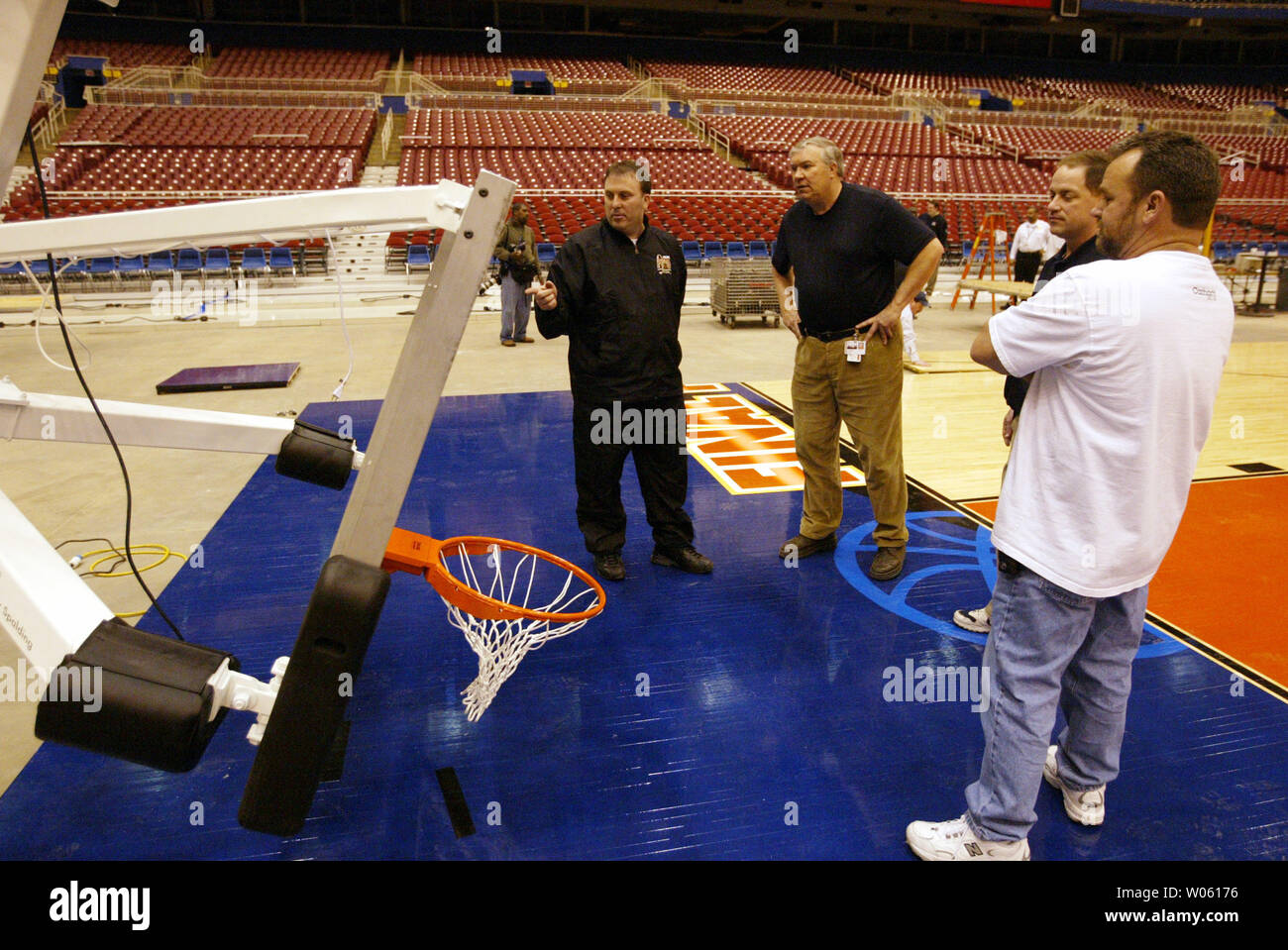 Backboards hi-res stock photography and images - Alamy