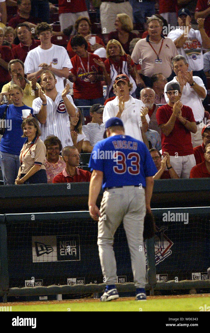 St. Louis Cardinals fans give Chicago Cubs pitcher Glendon Rusch a ...