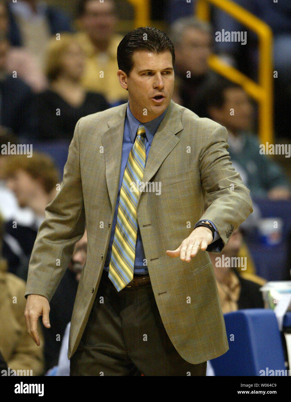Iowa Hawkeyes head basketball coach Steve Alford gives direction ... Iowa Hawkeyes head basketball coach Steve Alford gives direction ...