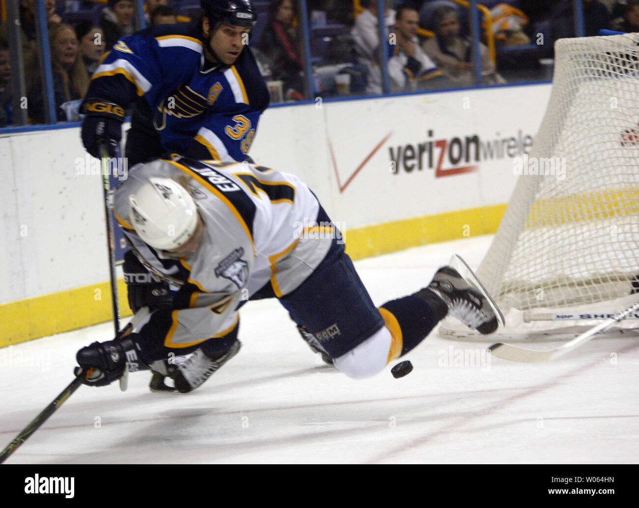 St louis blues doug weight hi-res stock photography and images - Alamy