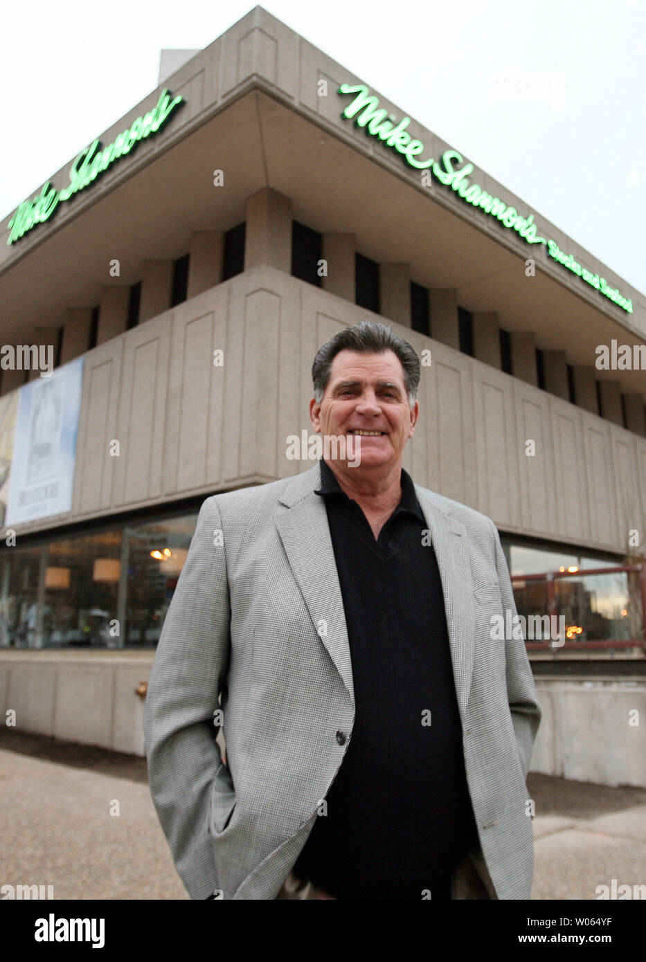 St. Louis Cardinals broadcaster Mike Shannon proudly shows off his new ...