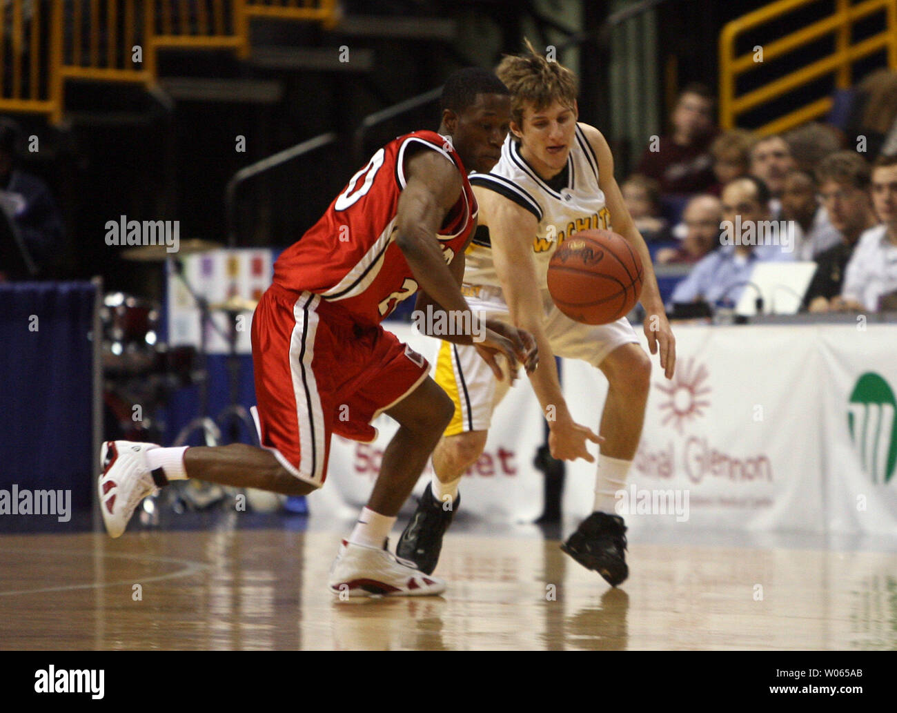 Bradley Braves Daniel Ruffin (L) knocks the basketball free from the ...