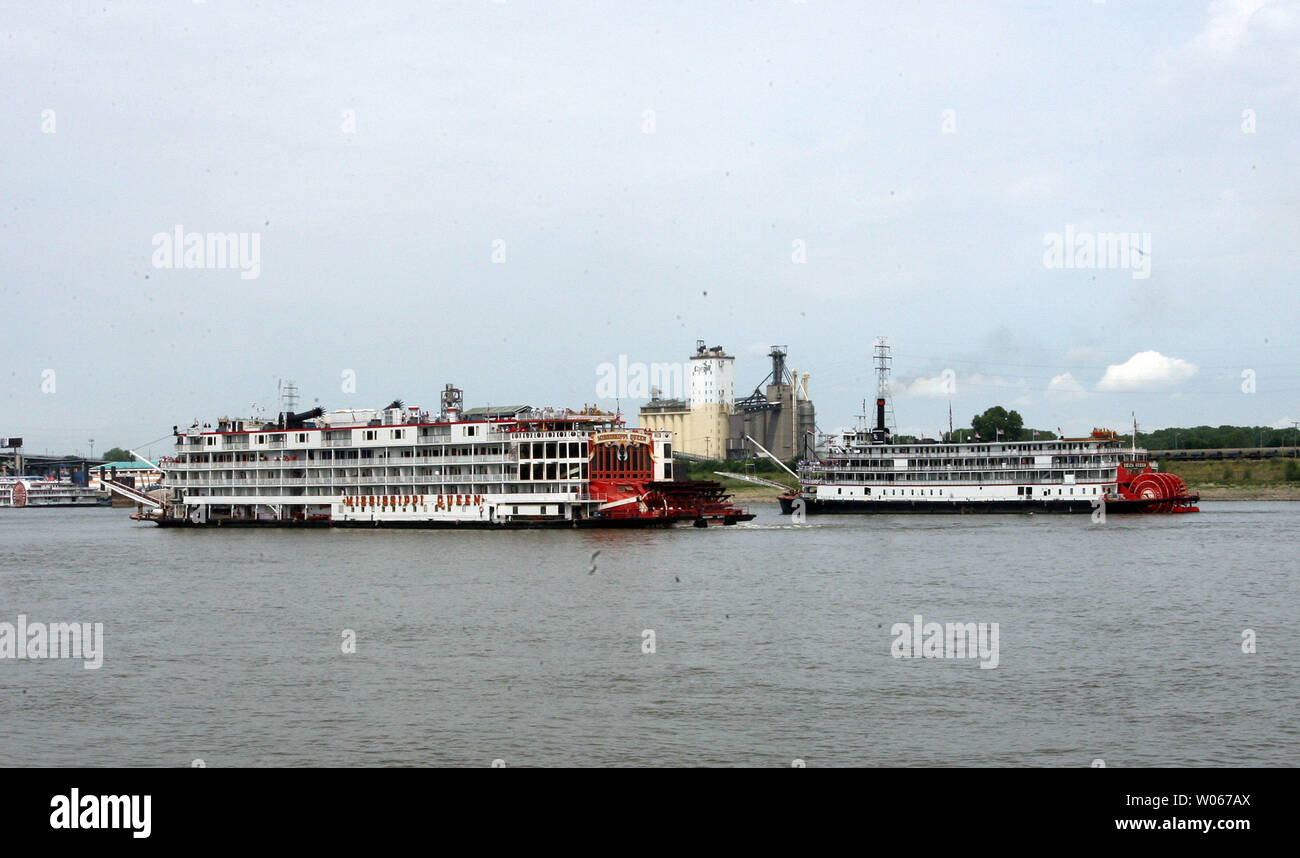 Great steamboat hi-res stock photography and images - Alamy