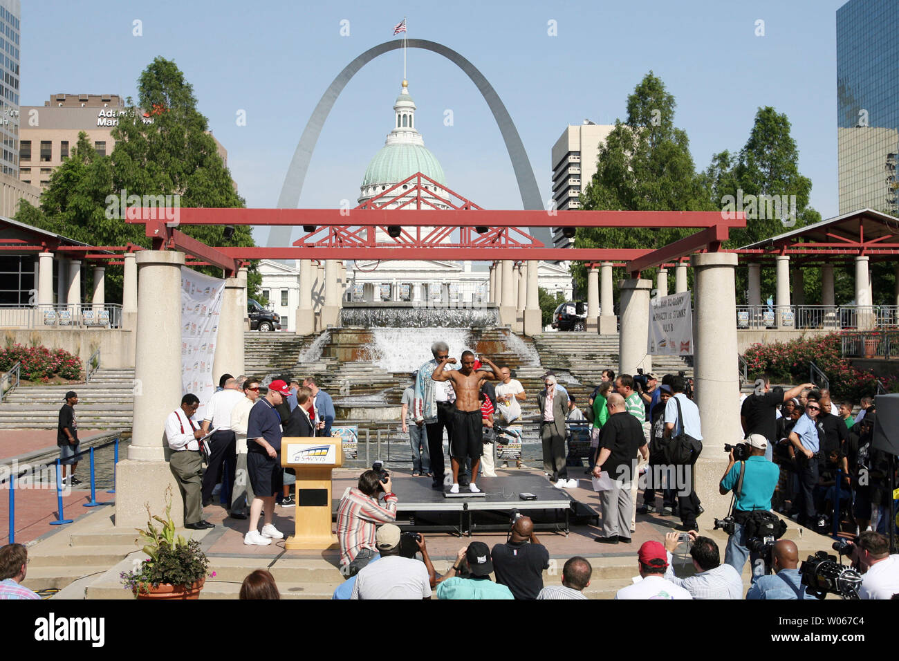 Boxers that will fight on July 8 at the Savvis Center check their ...