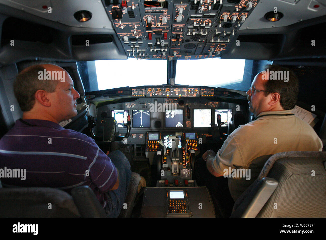 Inside 737 800 hi-res stock photography and images - Alamy