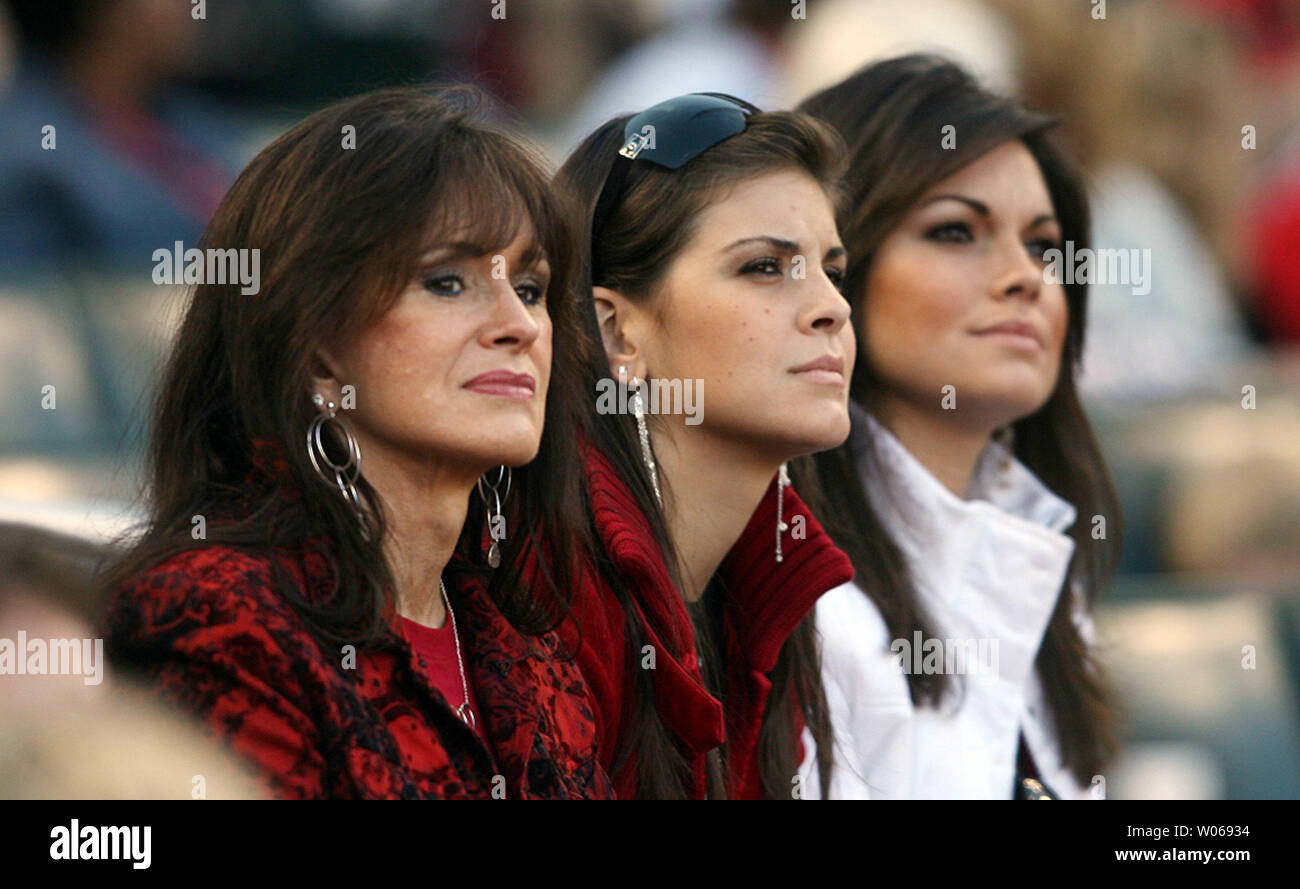 St. Louis Cardinals manager Tony La Russa's family (L to R) wife Elaine ...