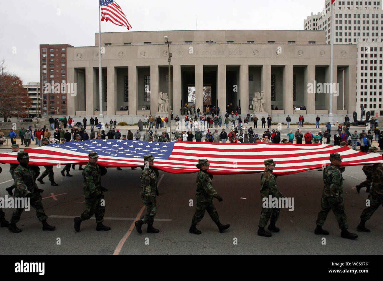 Garrison flag hi-res stock photography and images - Alamy