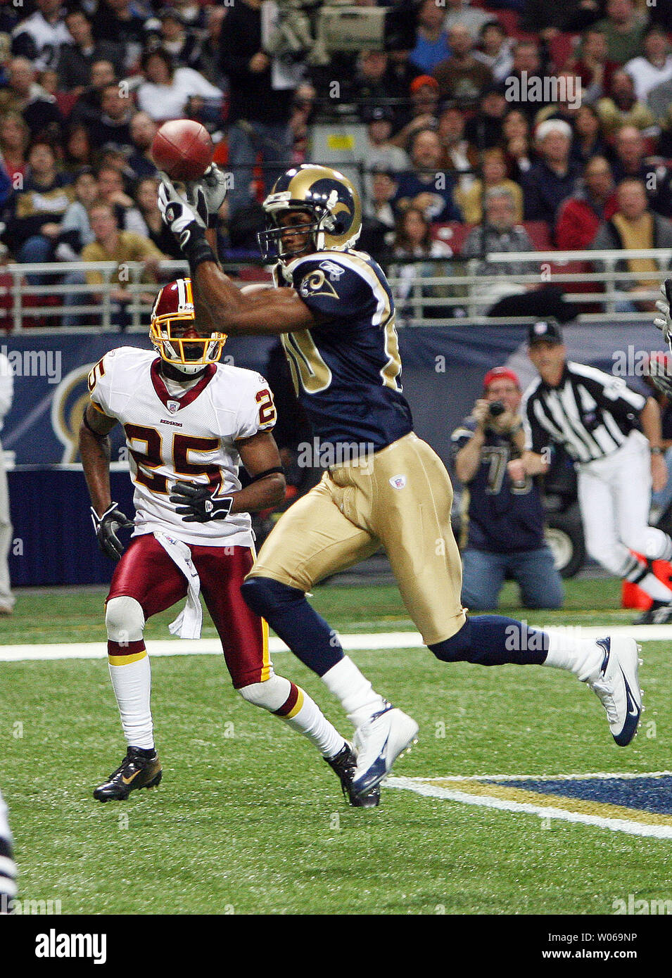 Isaac bruce 2006 hi-res stock photography and images - Alamy
