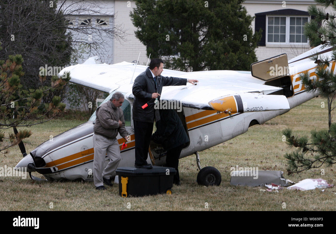 Pilot injuries hi-res stock photography and images - Alamy