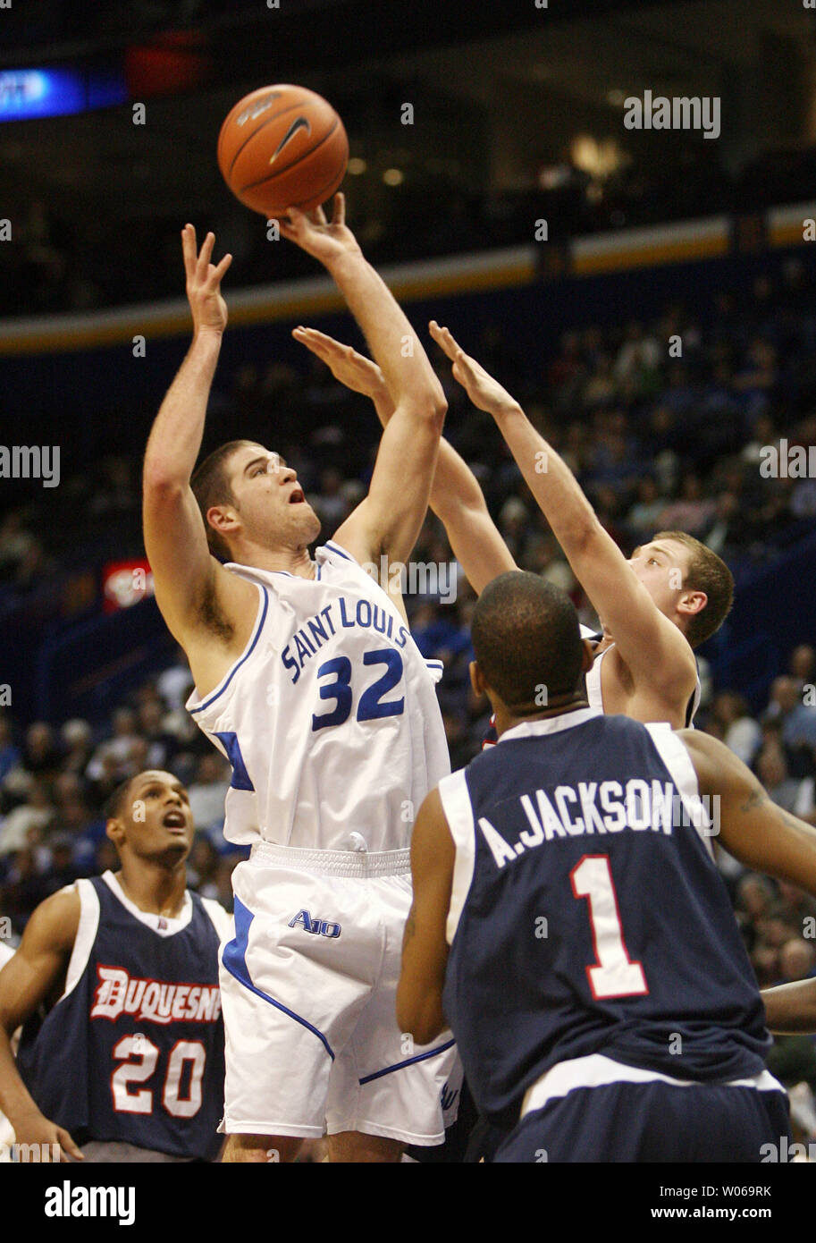 Saint Louis University Billikens Luke Meyer (32) shoots for two through ...