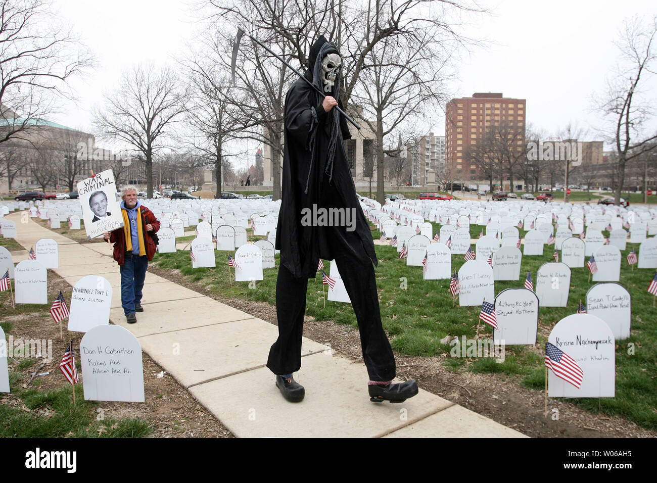 The grim reeper hi-res stock photography and images - Alamy