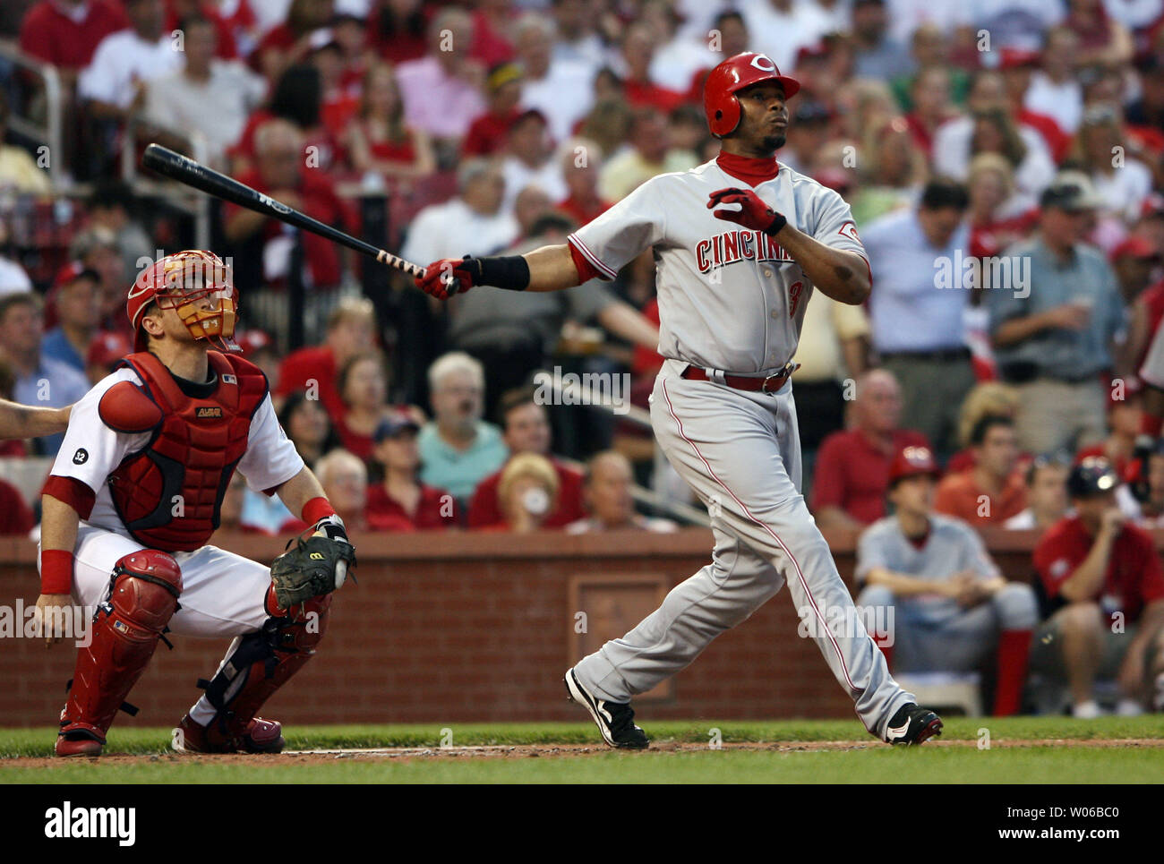 Ken griffey jr reds hi-res stock photography and images - Alamy