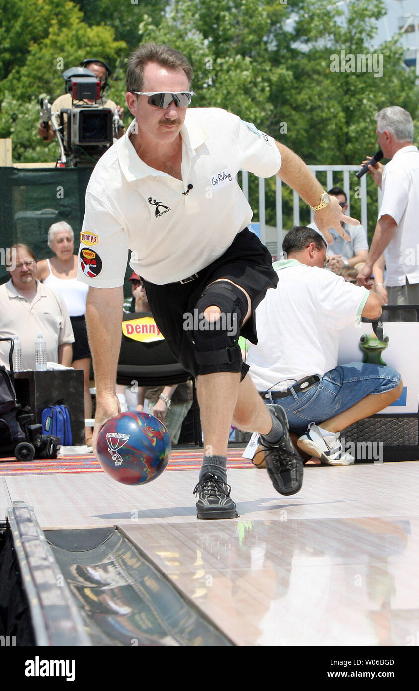 Professional Bowlers Association member Walter Williams Jr. practices ...