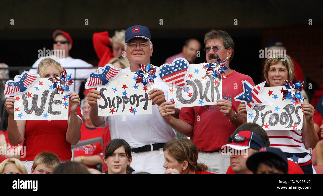 St. Louis Cardinals fans show their support for the troops with signs ...