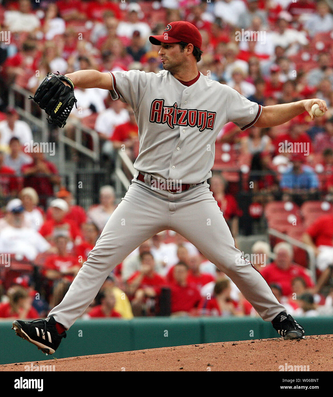 Arizona Diamondbacks starting pitcher Doug Davis delivers a pitch to ...