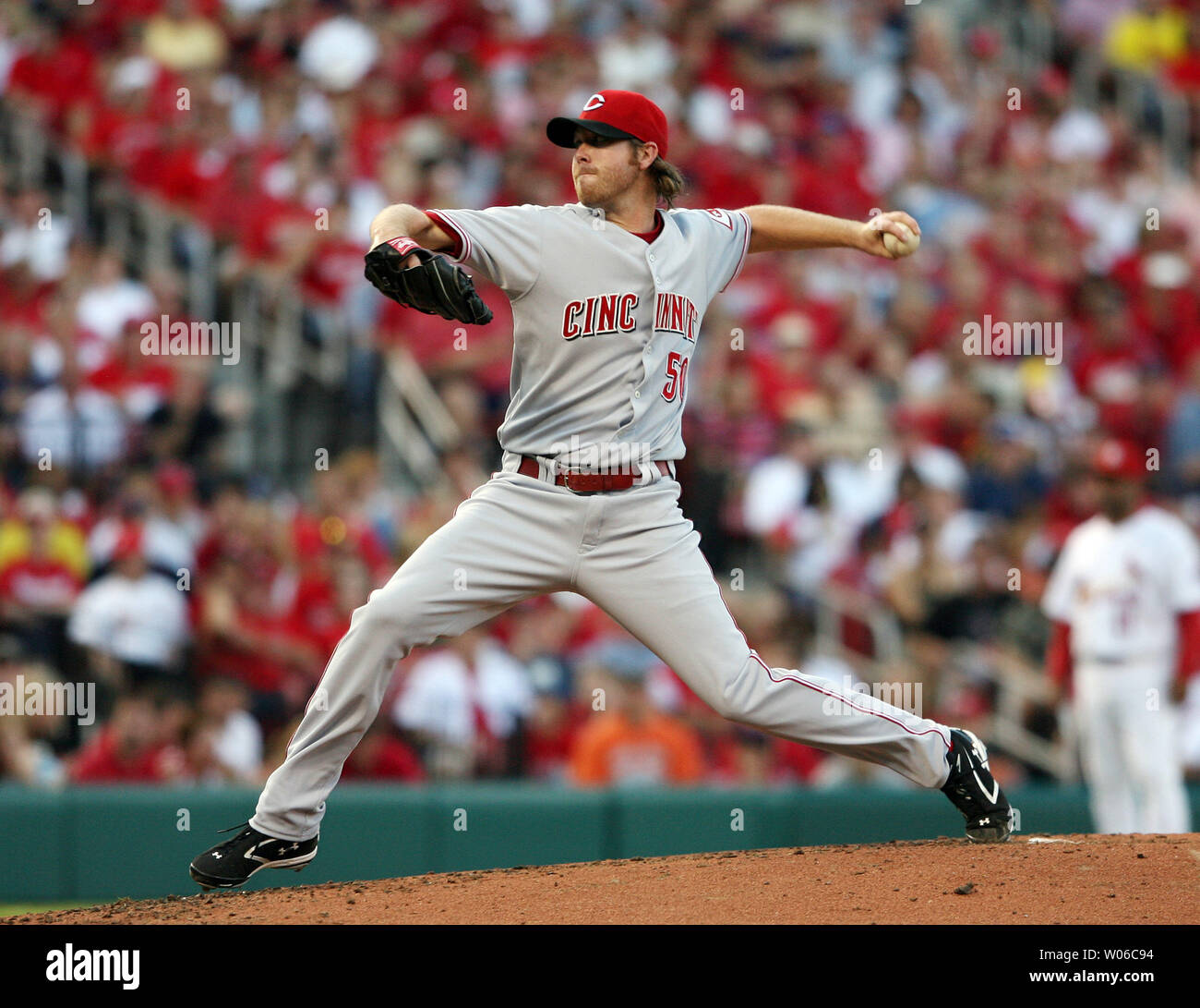 Cincinnati Reds starting pitcher Phil Dumatrait delivers a pitch to the ...