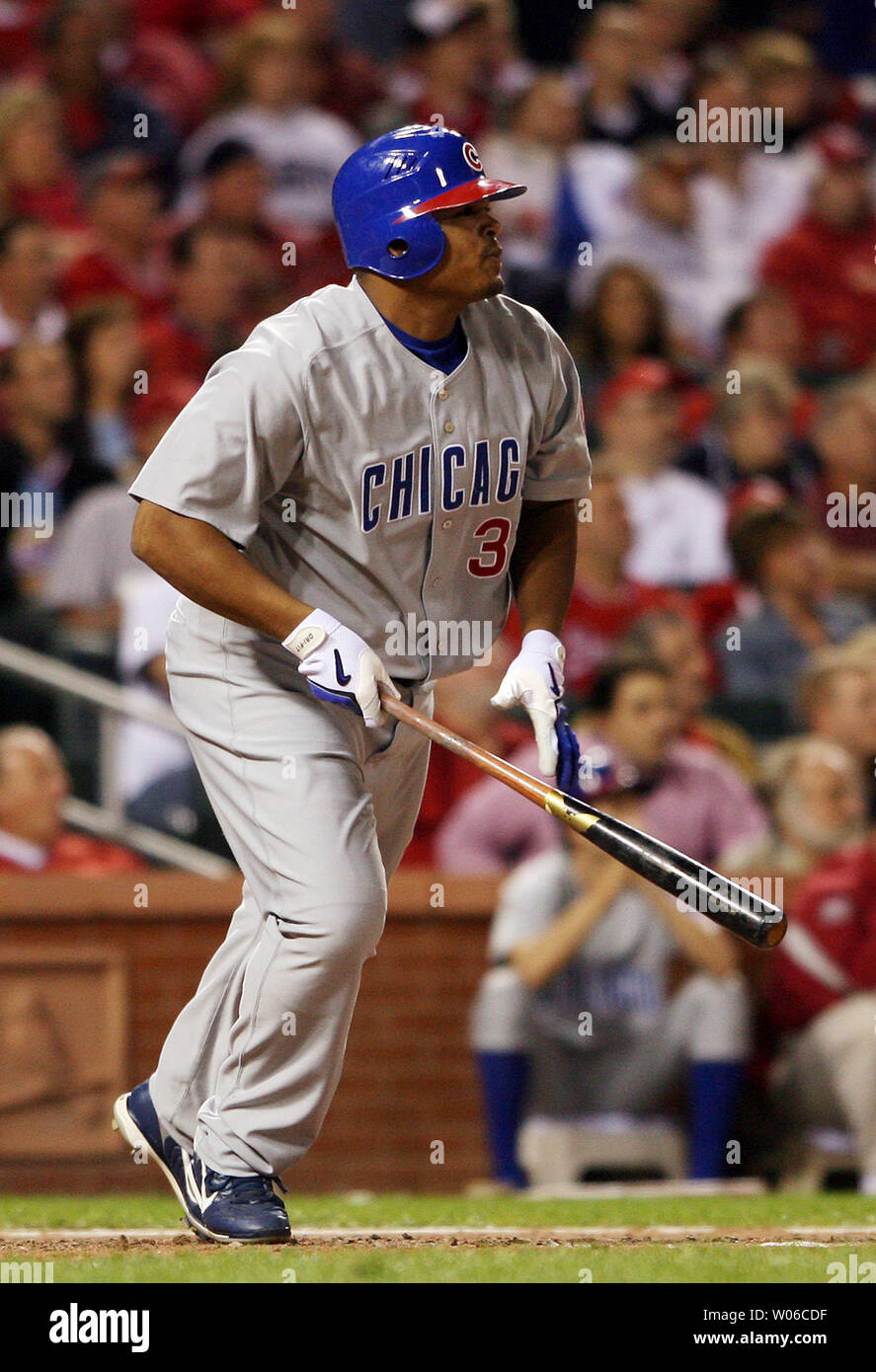 Chicago Cubs Daryle Ward watches his three-run double in the ninth ...