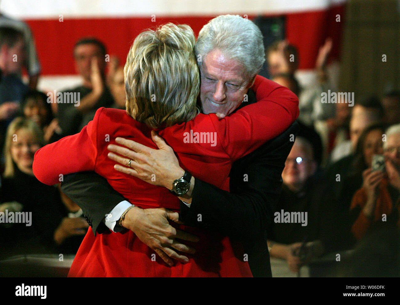 Former President Bill Clinton gives his wife Democratic presidential ...