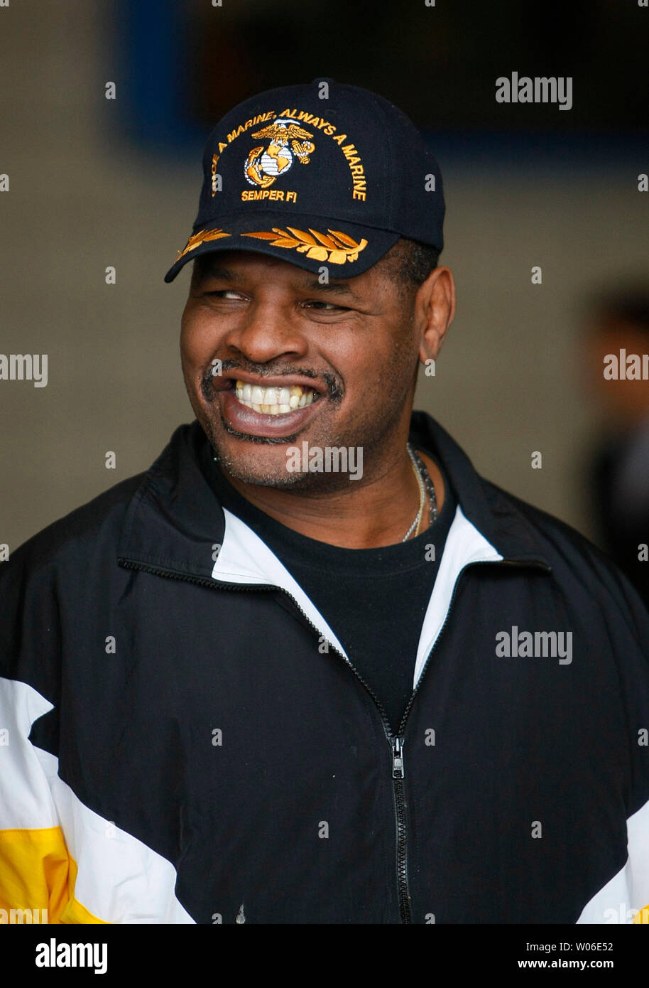 World heavy weight boxing champion hi-res stock photography and images ...